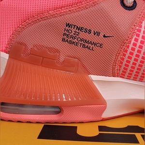 Nike | Shoes | Nike Lebron Witness Vii Sz M 7 W 185 Colorway ...